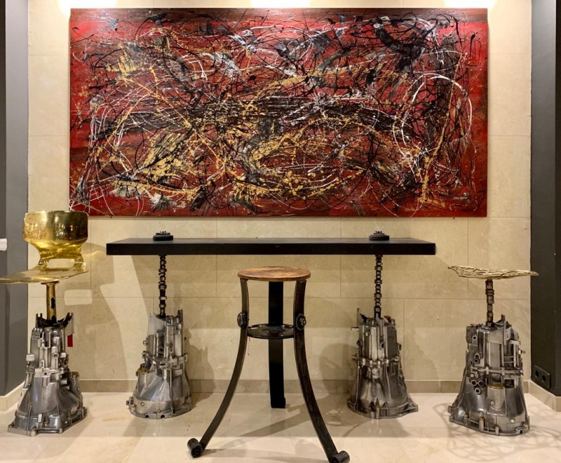 David Marshall Art Design for sale - Consola sobre motores